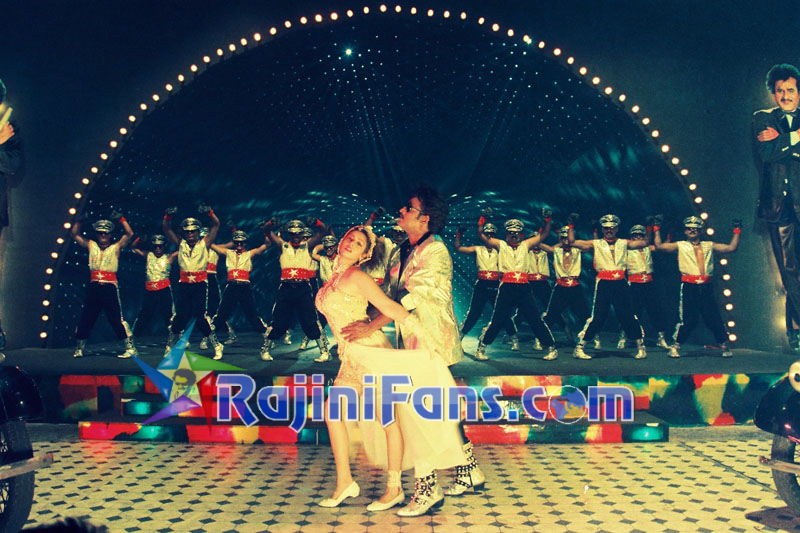 Baasha (1995) - Part 2 - Rajinikanth Photo Gallery - Rajinifans.com